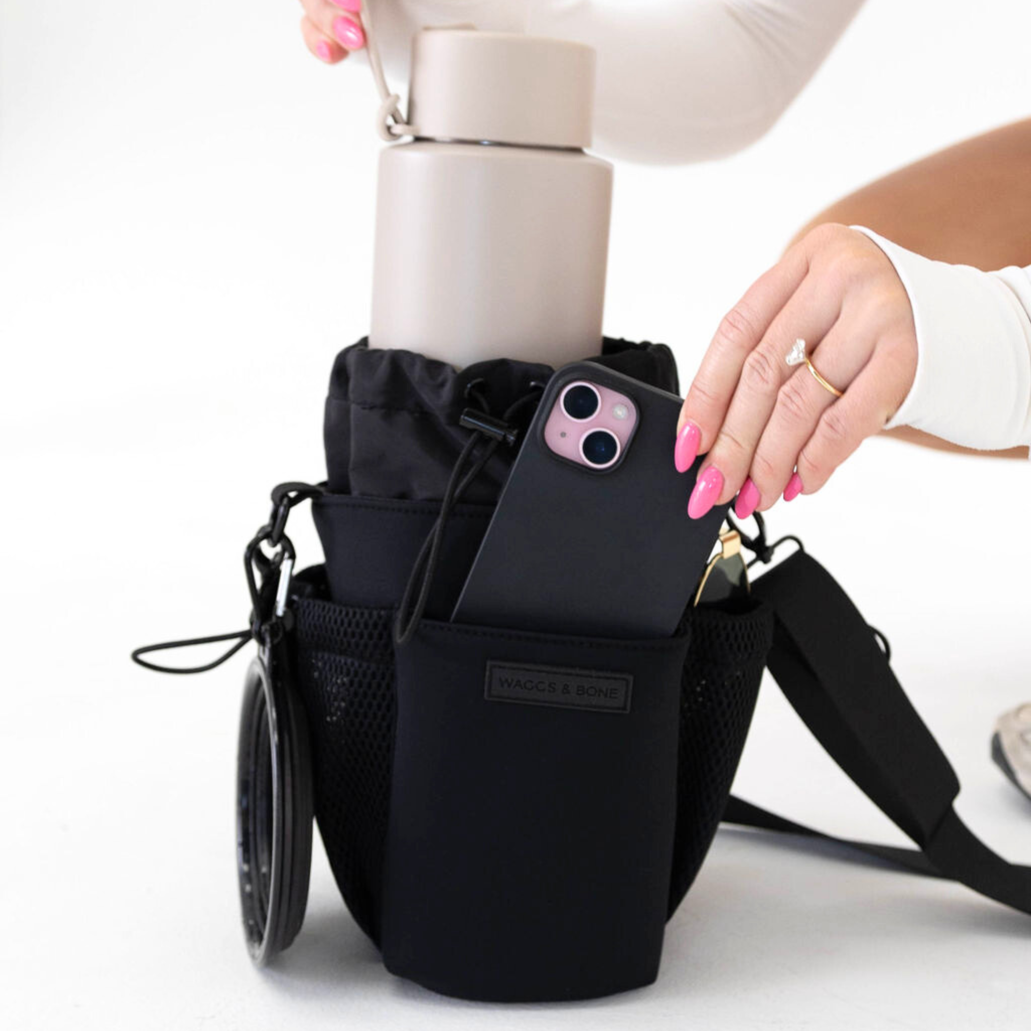 The Walk Essentials Bag – Waggs and Bone